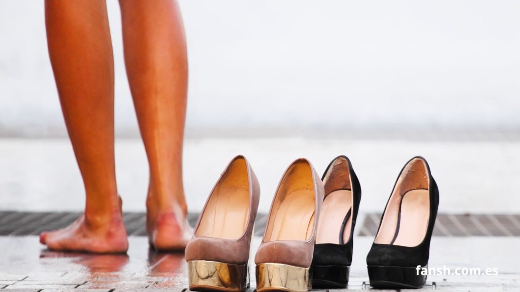 🥇 Mejores zapatos para mujeres con pies grandes | ¡Consejos 2022!